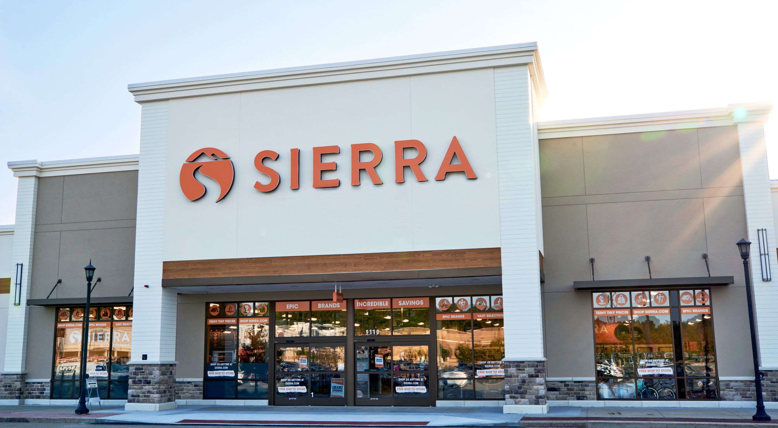 Sierra Store Grand Opening - Greenville360